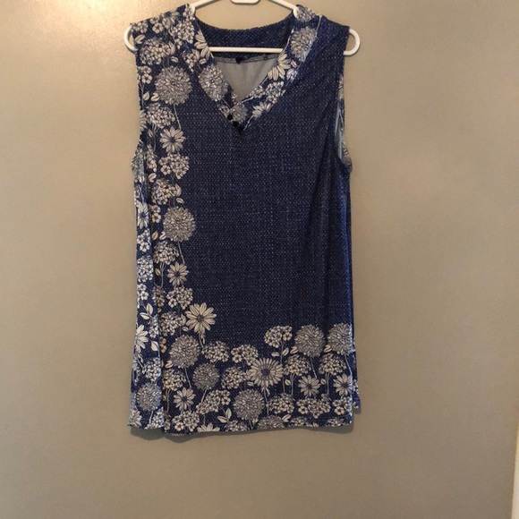 Tops | Pretty Tunic Size L Colors Blue And White | Poshmark
